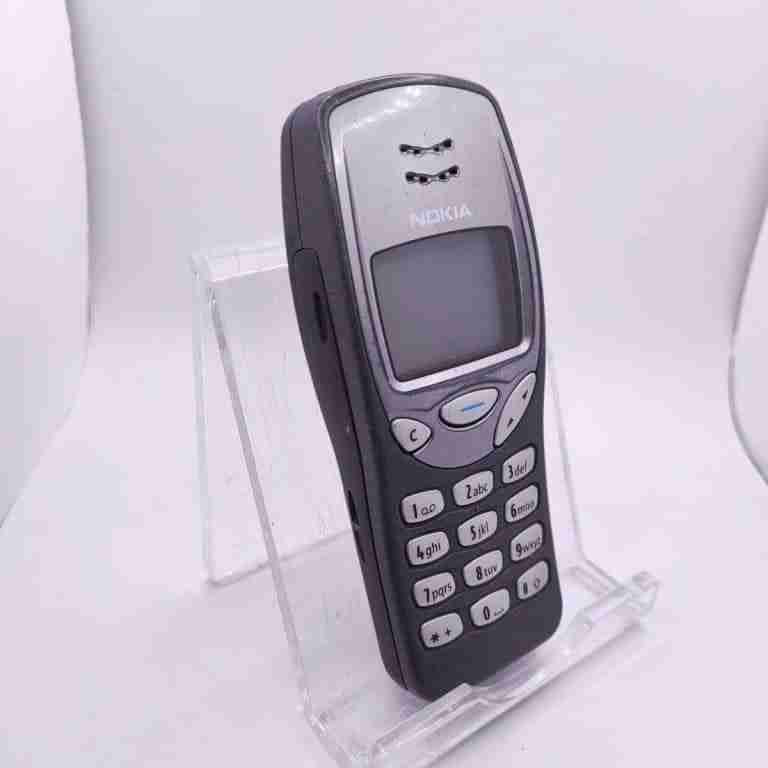 The history of the first Cell Phone to now having a Smartphone